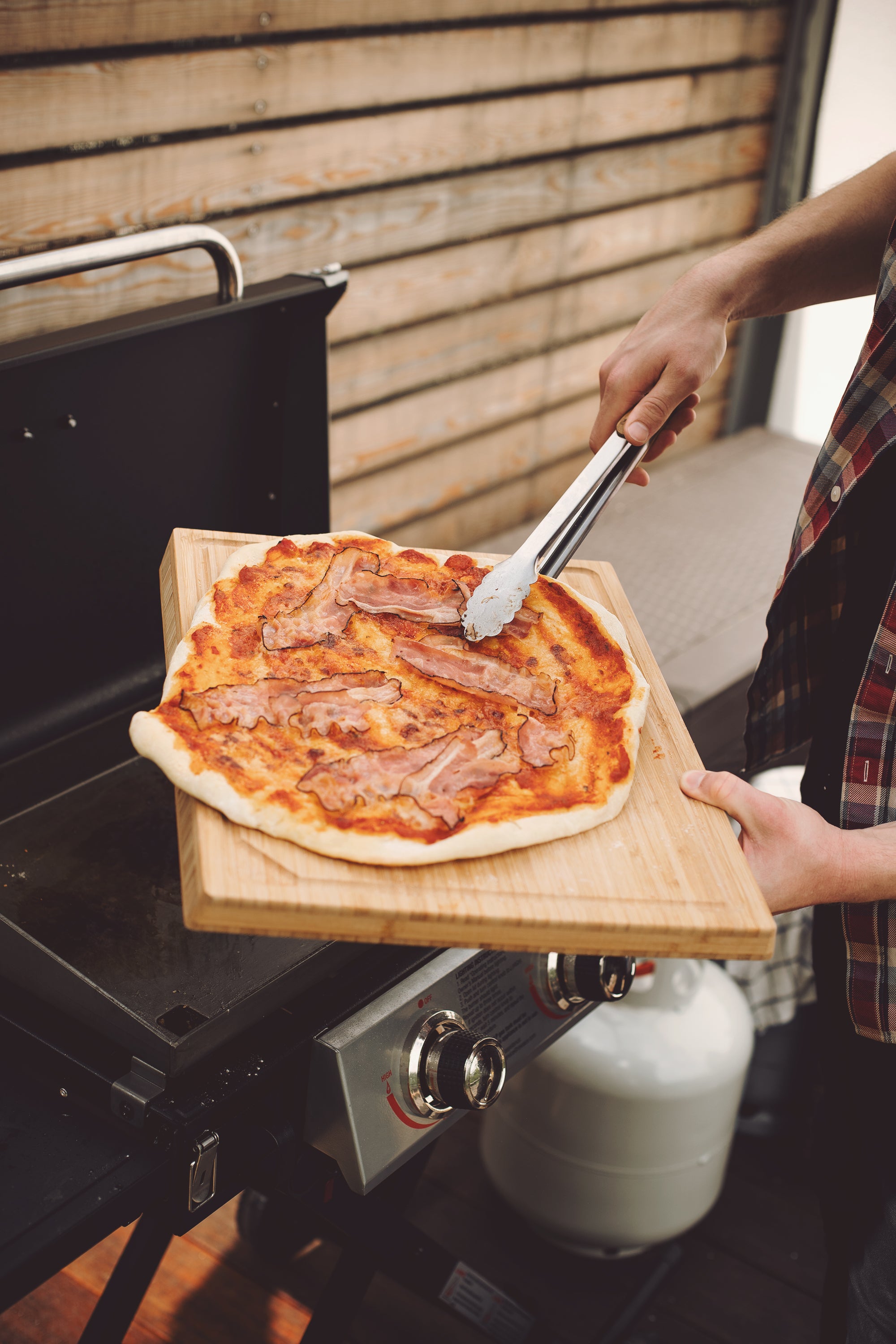 25in Razor 2 Burner Portable Griddle with Lid– Razor Griddle